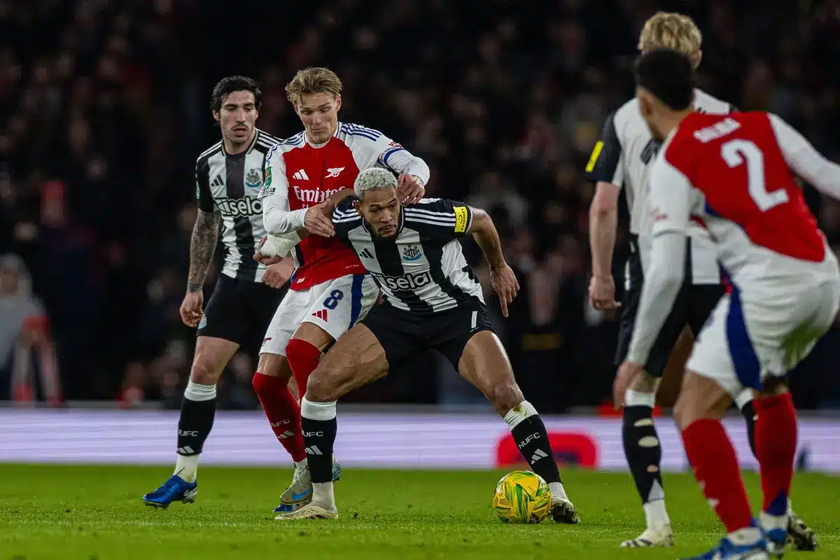 Pronósticos Newcastle vs Arsenal: Apuestas y Cuotas